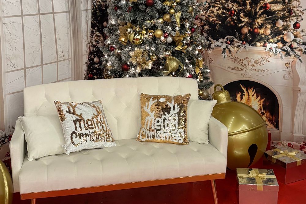 This Bloomfield Café Has a Holiday Selfie Studio + Market - Montclair Girl