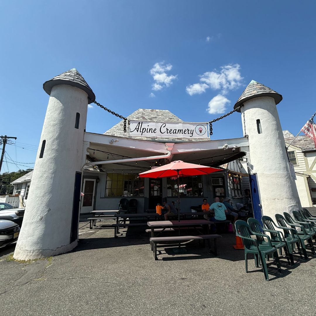 A Day Trip Guide to Lake Mohawk in Sparta - Montclair Girl